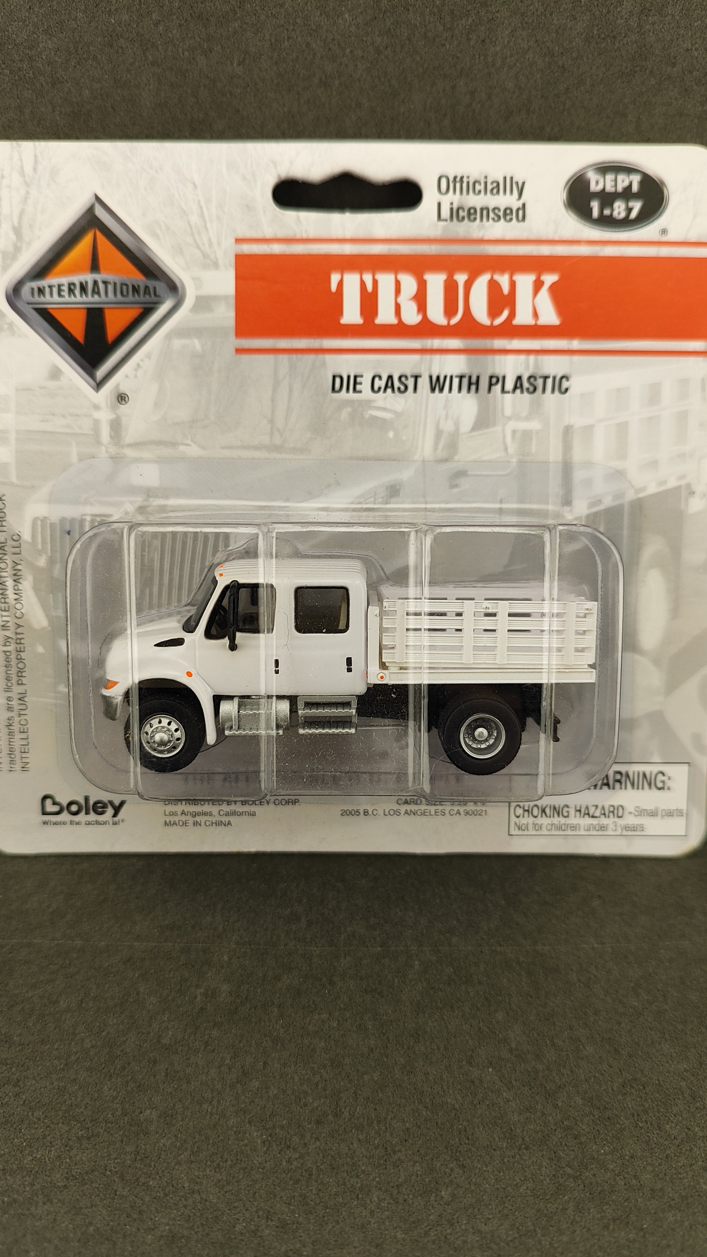 Bol 4174-77 International 2-Axle Crew Cab Stake Truck - White Boley De ...